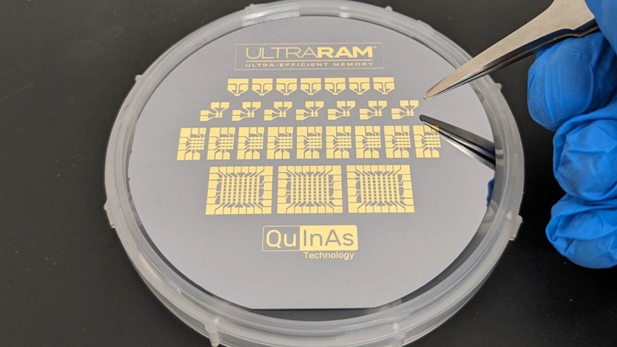 UltraRAM Memory Nears Industrial Production: Faster Than DRAM, Data ...